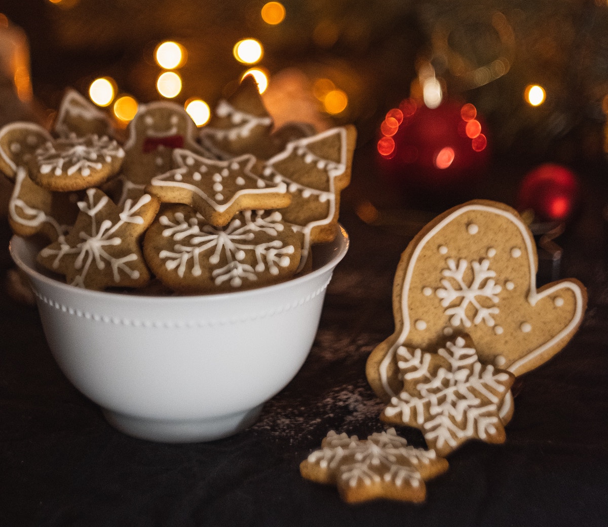 History of Gingerbread: Tracing the Holiday Centerpiece - ManyEats