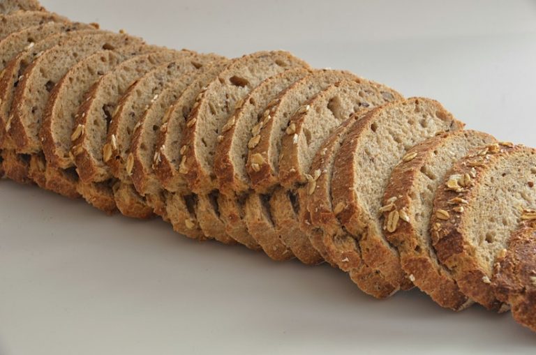 The History of Bread – From Ancient Flatbread to Sliced Bread - ManyEats